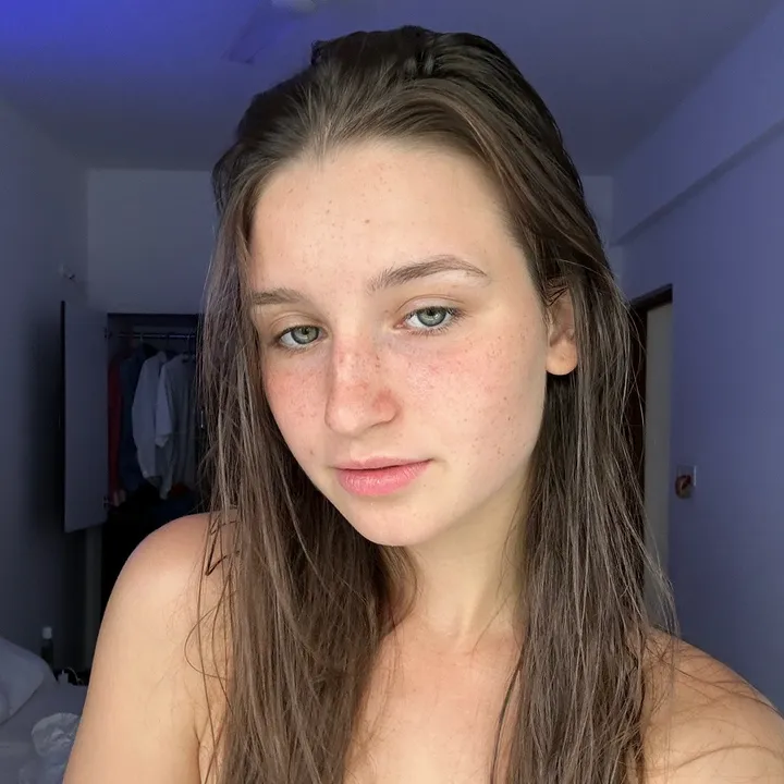 Ally (@allyflexible) - Urlebird